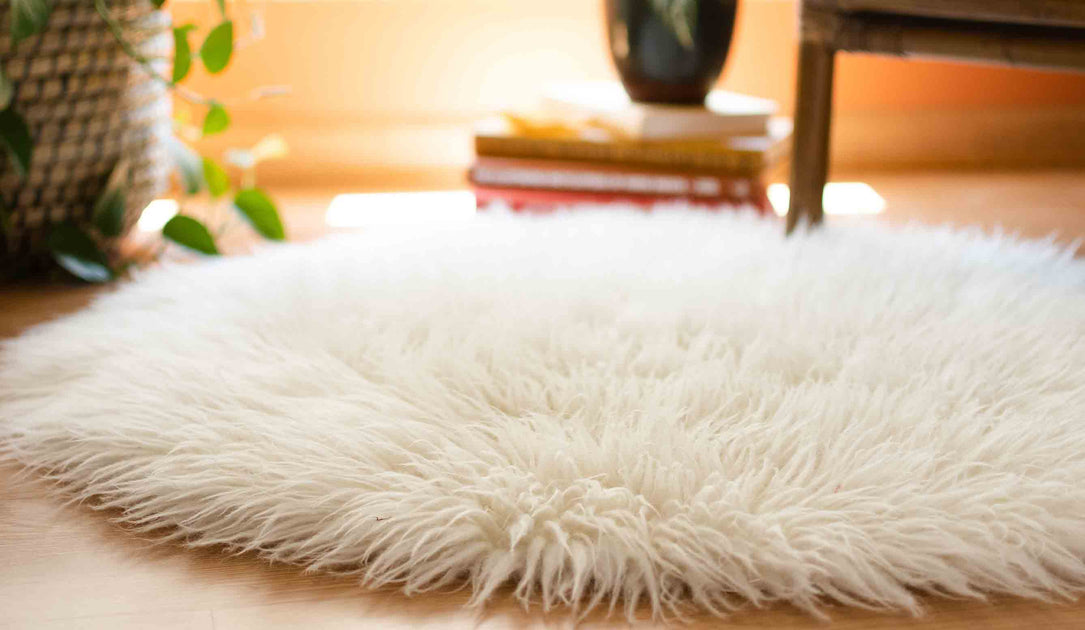 How To Pull Off Round Fur Rugs & Make A Statement In Interiors? – Gaba ...